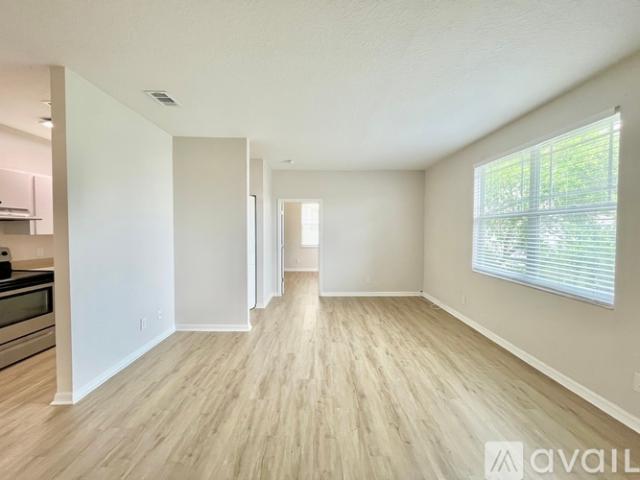 2 BR, 2 BA Apartment 2403 W Platt St, Unit C, Tampa, FL 33609