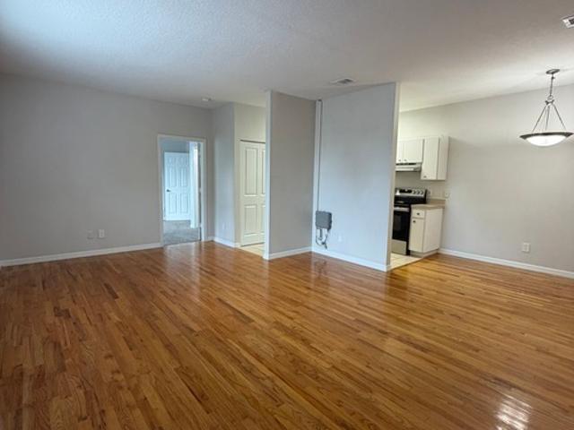 2 BR, 2 BA Apartment 2403 W Platt St, Unit C, Tampa, FL 33609