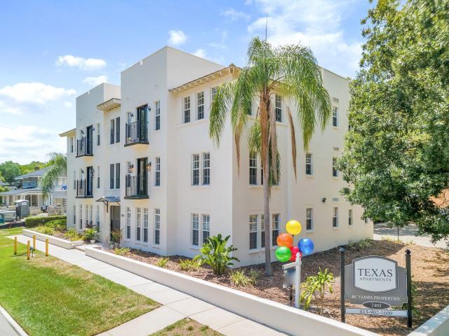 2 BR, 2 BA Apartment 2405 West Texas Avenue Unit 4, Tampa, FL 33629