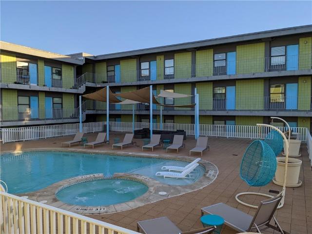 2 BR, 2 BA Apartment 2408 Leon Street, Austin, TX 78705
