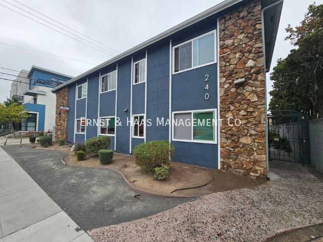 2 BR, 2 BA Apartment 240 E. Burnett St Long Beach, CA 90806