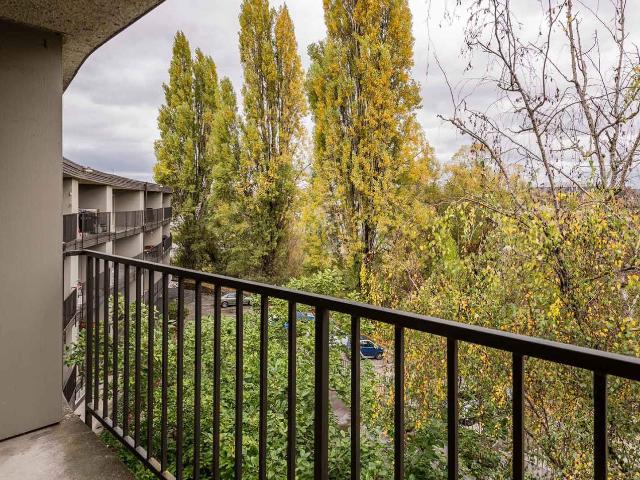 2 BR, 2 BA Apartment 2410 Boyer Ave E Unit 210, Seattle, WA 98112
