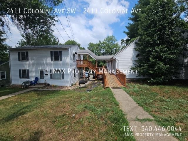 2 BR, 2 BA Apartment 2411 Colonial Ave SW, Roanoke, VA 24015