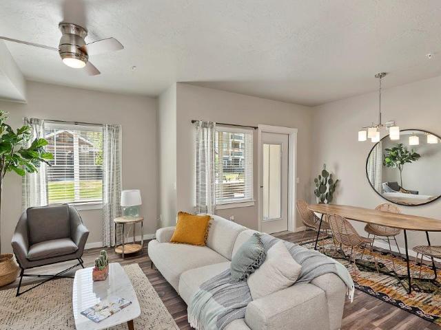 2 BR, 2 BA Apartment 2411 East Riverside Drive Unit B101, Eagle, ID 83616