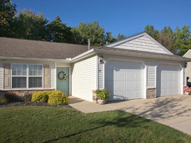 2 BR, 2 BA Apartment 245 Brittany Lane Unit 352, Elyria, OH 44035