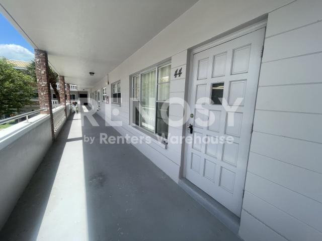 2 BR, 2 BA Apartment 2460 Persian Dr, Clearwater, FL 33763