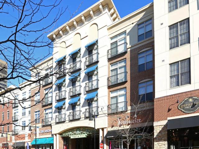2 BR, 2 BA Apartment 24 The Boulevard Saint Louis Unit 406, Saint Louis, MO 63117