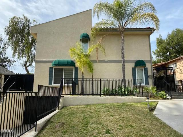 2 BR, 2 BA Apartment 253 N Mar Vista Ave, Pasadena, CA 91106