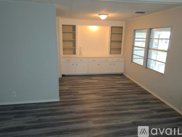 2 BR, 2 BA Apartment 253 Sago Palm St, Largo, FL 33778