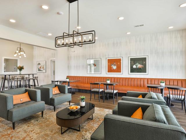 2 BR, 2 BA Apartment 2500 Hawk Ridge Trail Court Unit 2103, Lake Saint Louis, MO 63367