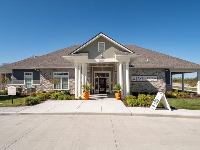2 BR, 2 BA Apartment 2500 Hawk Ridge Trail Court Unit 4107, Lake Saint Louis, MO 63367