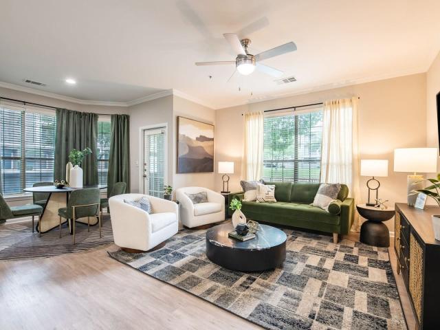 2 BR, 2 BA Apartment 2500 Highway 121 Unit 1427, Euless, TX 76039
