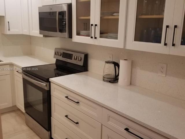 2 BR, 2 BA Apartment 2500 Parkview Drive, Hallandale Beach, FL 33009