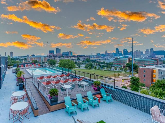 2 BR, 2 BA Apartment 2501 Troost Avenue Unit 2565 303, Kansas City, MO 64108