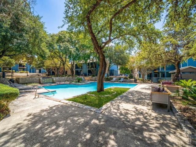 2 BR, 2 BA Apartment 2502 Babcock Road Unit 16 1612, San Antonio, TX 78229