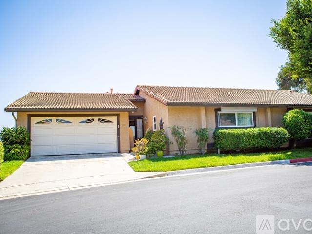 2 BR, 2 BA Apartment 250 Vista Montana Way, Oceanside, CA 92054