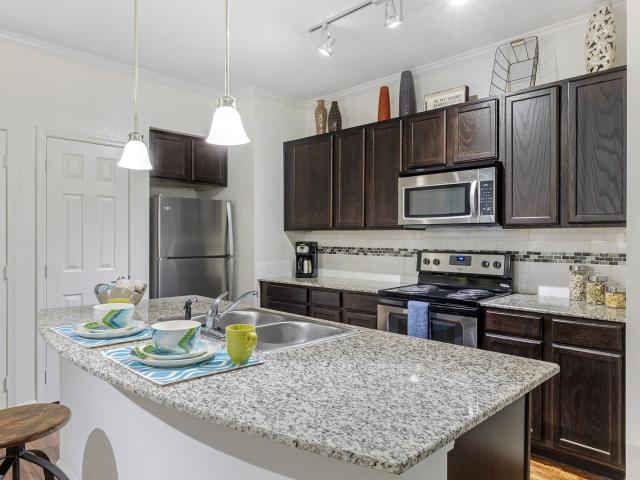 2 BR, 2 BA Apartment 250 N State Highway 360 Unit 05 206, Mansfield, TX 76063