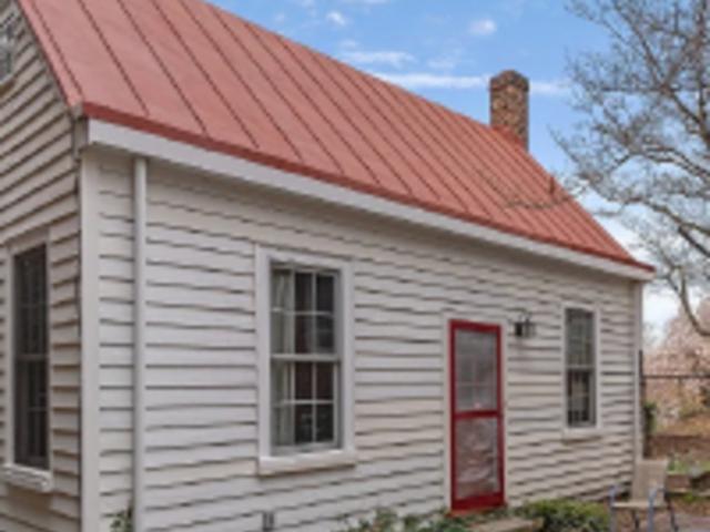 2 BR, 2 BA Apartment 2515 E Grace St, Unit C, Richmond, VA 23223