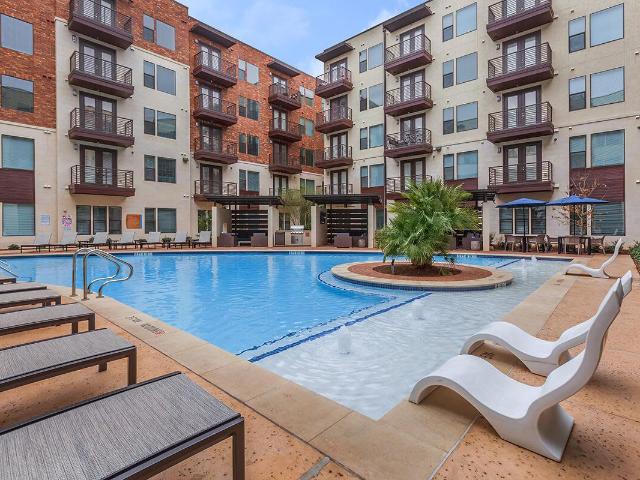 2 BR, 2 BA Apartment 2515 Elmont Dr Unit 420, Austin, TX 78741