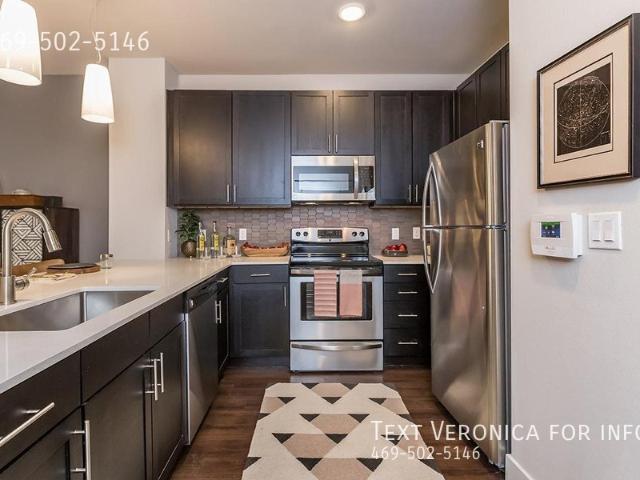 2 BR, 2 BA Apartment 2515 Elmont Drive, Austin, TX 78741