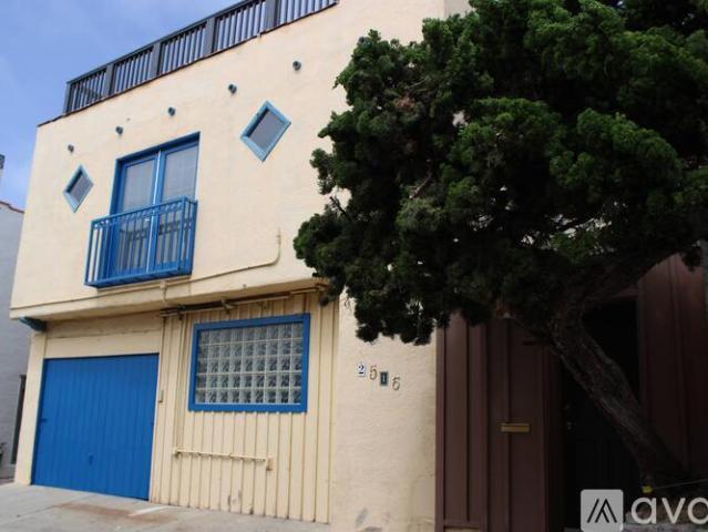 2 BR, 2 BA Apartment 2516 Ozone Ct, Hermosa Beach, CA 90254