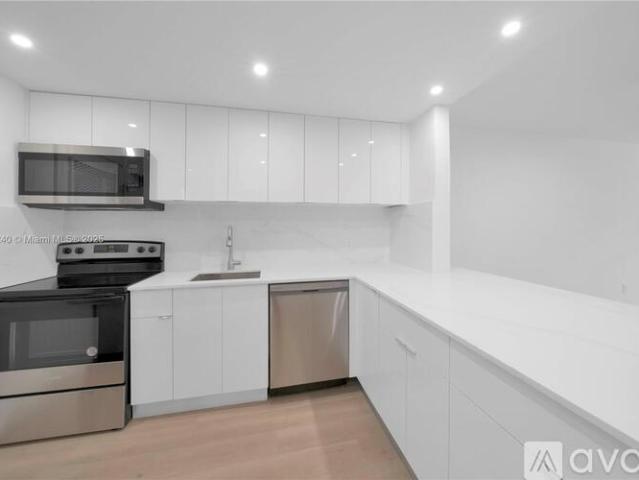 2 BR, 2 BA Apartment 251 Galen Dr, Unit 316E, Key Biscayne, FL 33149