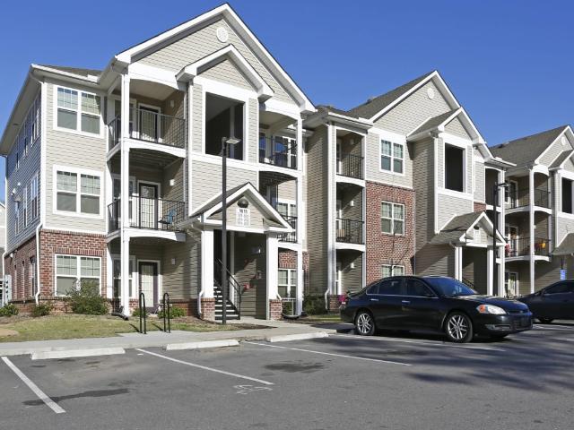 2 BR, 2 BA Apartment 2540 Bluffs View Drive Unit 22558, Raleigh, NC 27610