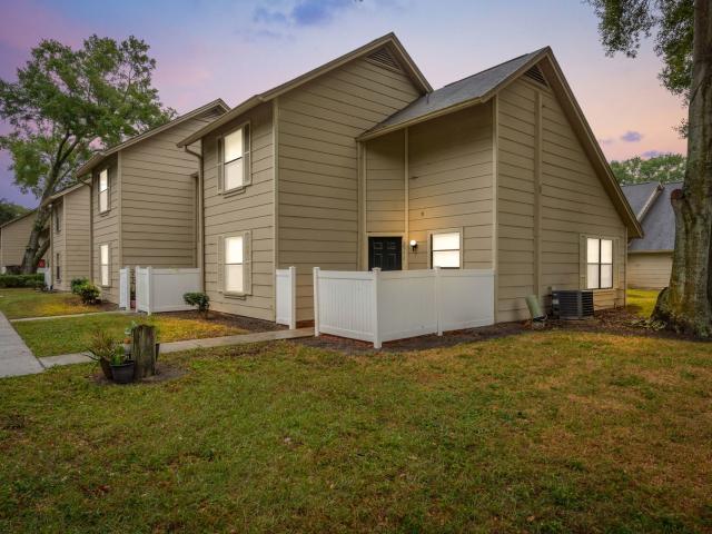 2 BR, 2 BA Apartment 2550 Monica Court 2550 W Unit 03 2572, Tampa, FL 33614