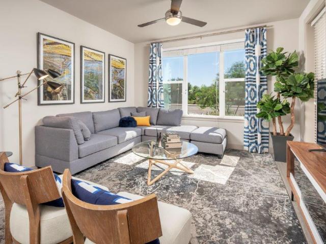 2 BR, 2 BA Apartment 2550 S San Tan Village Pkwy Unit 3060, Gilbert, AZ 85295