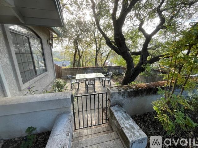 2 BR, 2 BA Apartment 258 Hoffman Avenue, Unit 258, Auburn, CA 95603