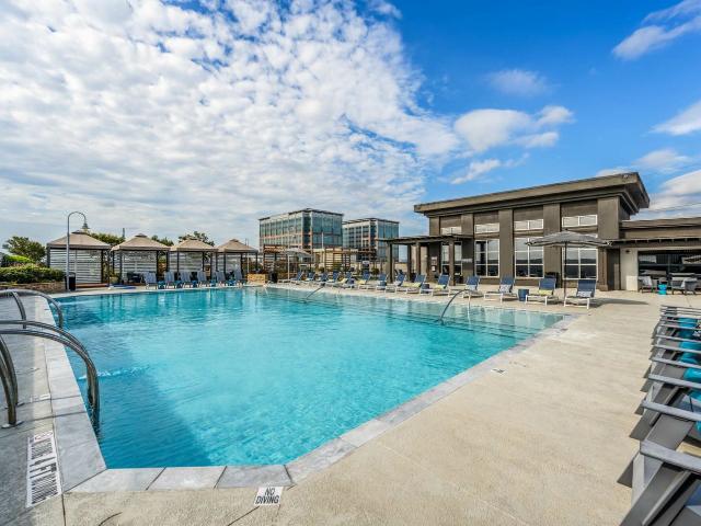 2 BR, 2 BA Apartment 2591 Piedmont Rd NE Unit 2023, Atlanta, GA 30324