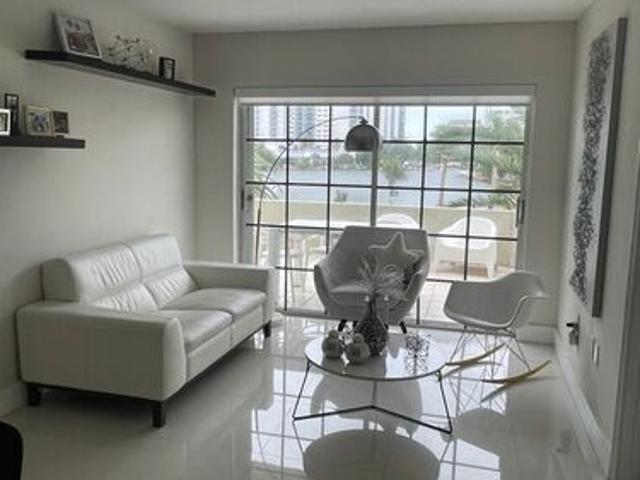 2 BR, 2 BA Apartment 2600 Collins Avenue, Unit 211, Miami Beach, FL 33140