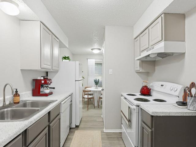 2 BR, 2 BA Apartment 2601 North A St Unit 269, Midland, TX 79705