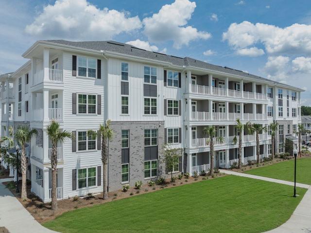 2 BR, 2 BA Apartment 2601 North Main Street Unit 6114, Summerville, SC 29486