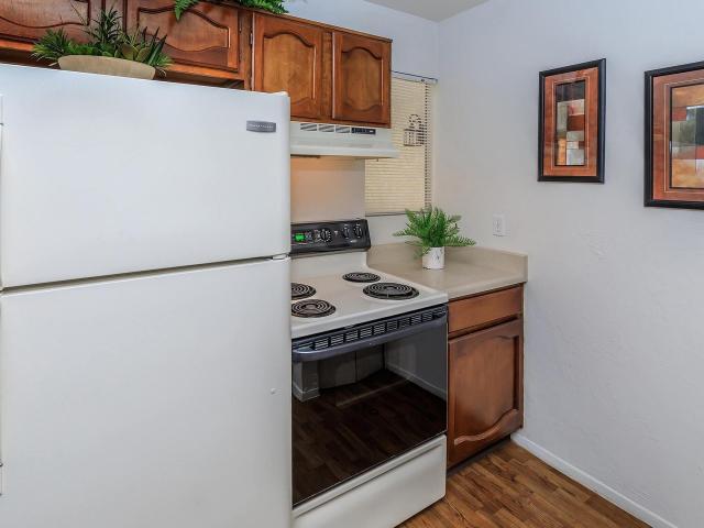 2 BR, 2 BA Apartment 260 S Pantano Rd Unit 220, Tucson, AZ 85710