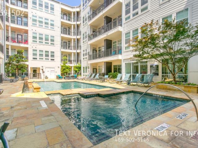 2 BR, 2 BA Apartment 2611 Ross Avenue, Dallas, TX 75201