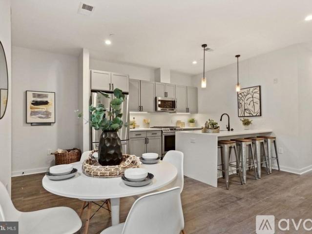 2 BR, 2 BA Apartment 2612 University Place Northwest, Unit 1, Washington, DC 20009