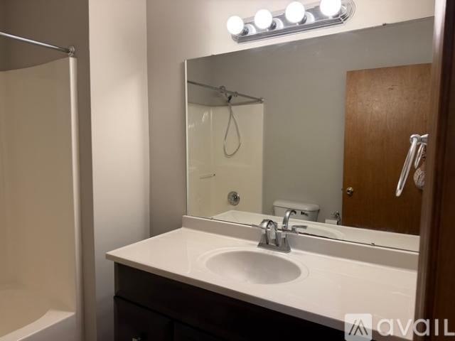 2 BR, 2 BA Apartment 2614 Stadium View Dr, Unit 2, Ypsilanti, MI 48197
