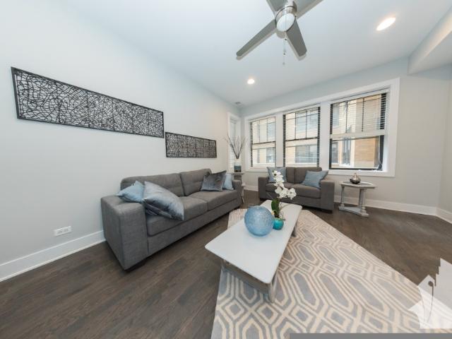 2 BR, 2 BA Apartment 2618 North Rockwell, Chicago, IL 60647