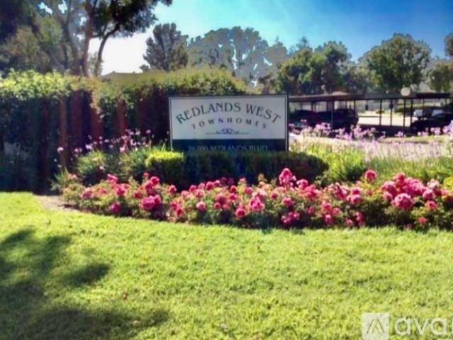 2 BR, 2 BA Apartment 26200 Redlands Blvd, Unit Unit# 144, Redlands, CA 92373