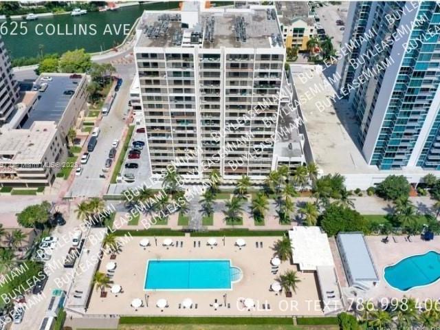 2 BR, 2 BA Apartment 2625 collins ave, Miami Beach, FL 33140
