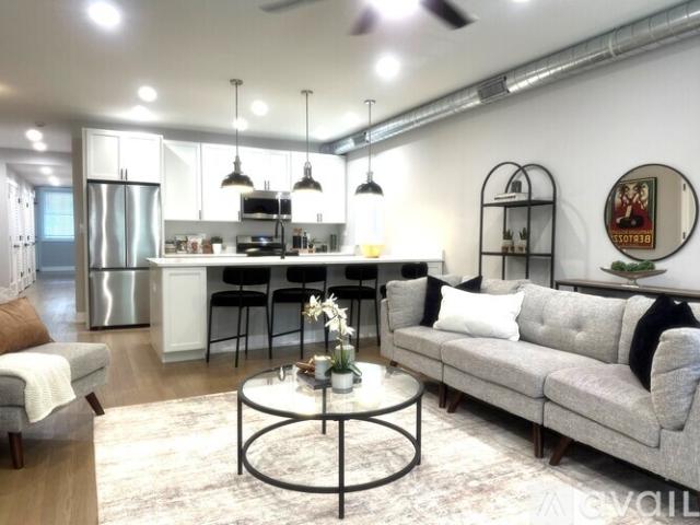 2 BR, 2 BA Apartment 2641 W Carmen Ave, Unit 3E, Chicago, IL 60625