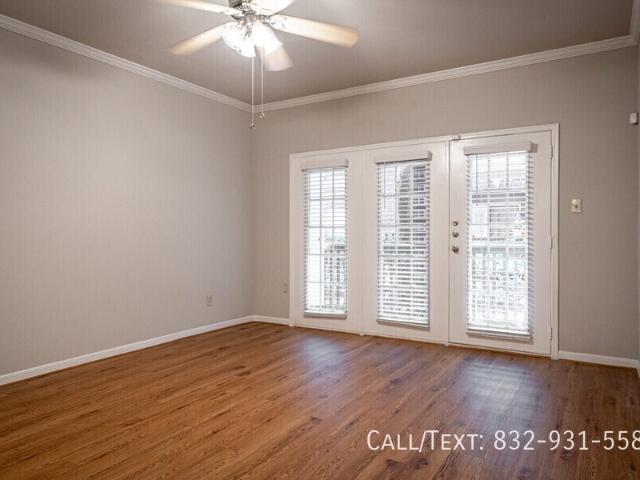 2 BR, 2 BA Apartment 2643 W Alabama St, Houston, TX 77098