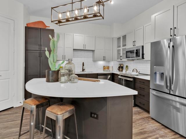 2 BR, 2 BA Apartment 2650 Cedar Springs Road Unit 235, Dallas, TX 75201