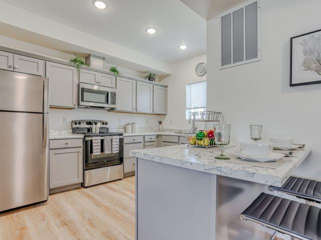 2 BR, 2 BA Apartment 2652 West 15th Avenue Unit D280, Kennewick, WA 99337