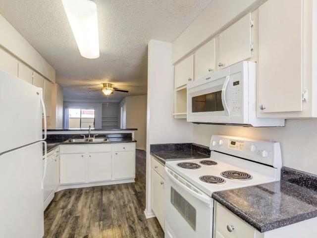 2 BR, 2 BA Apartment 265 North Gilbert Road Unit 1008, Mesa, AZ 85213