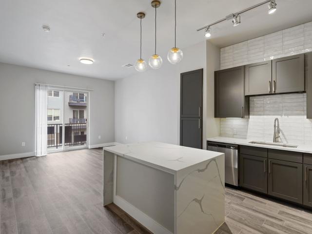 2 BR, 2 BA Apartment 2660 North Haskell Avenue Unit 4142, Dallas, TX 75204