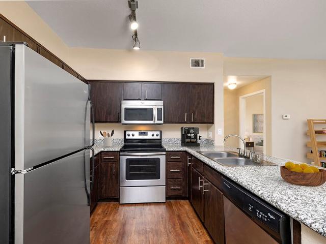 2 BR, 2 BA Apartment 26891 La Alameda Unit 11 1111, Mission Viejo, CA 92691