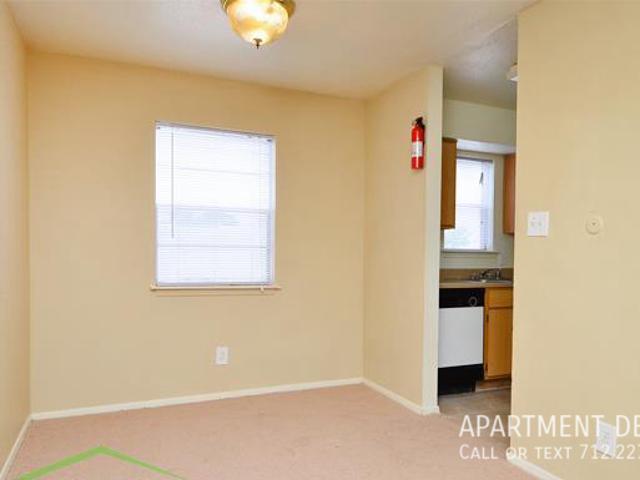 2 BR, 2 BA Apartment 26 Theta StÂ, Houston, TX 77034