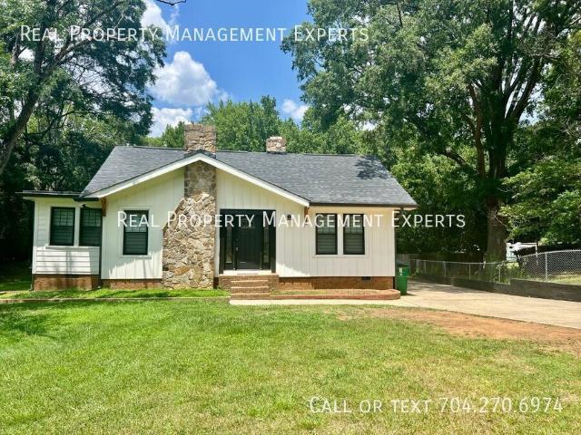 2 BR, 2 BA Apartment 2710 Kendrick Ave, Charlotte, NC 28269